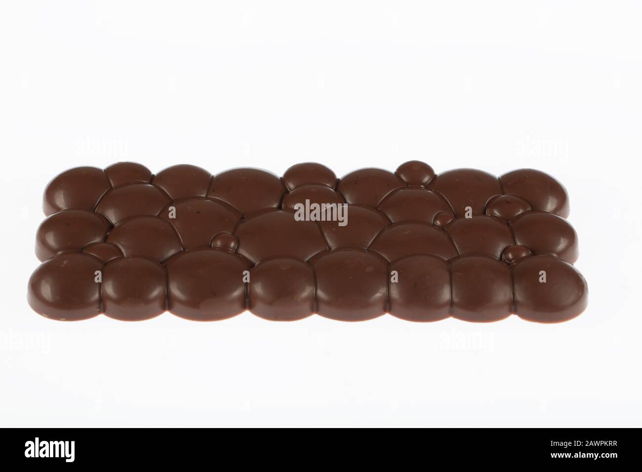 milk chocolate bar, chocolate popping (popcik) isolated on white ...
