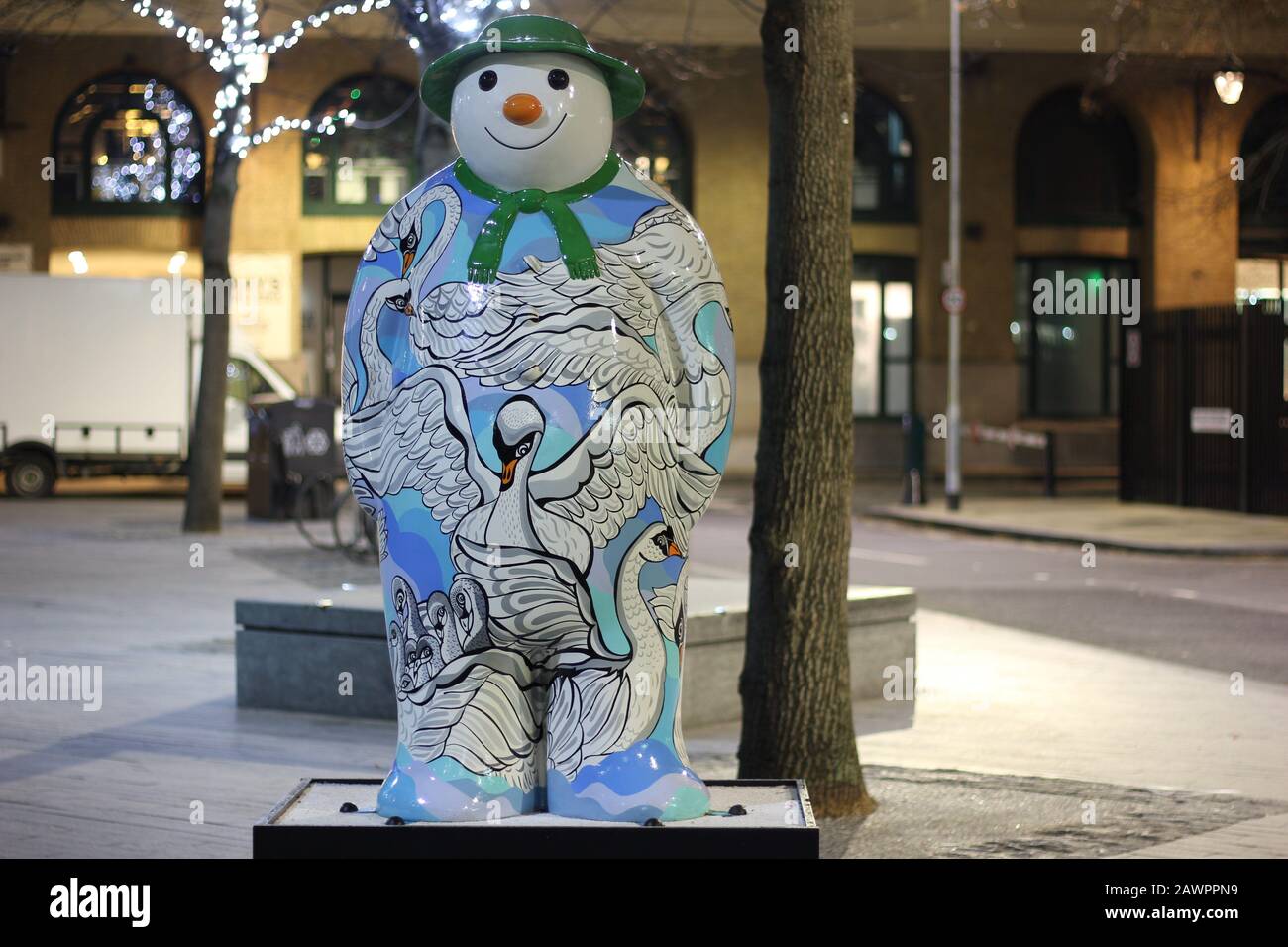 Giant Snowman Sculpture High Resolution Stock Photography and Images ...