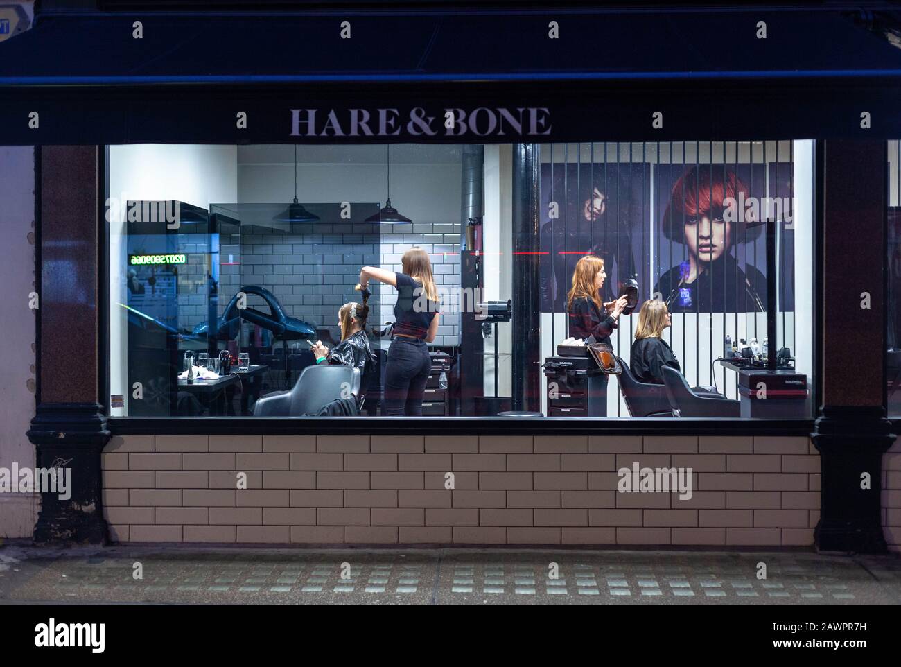 Hair salon london hi-res stock photography and images - Alamy