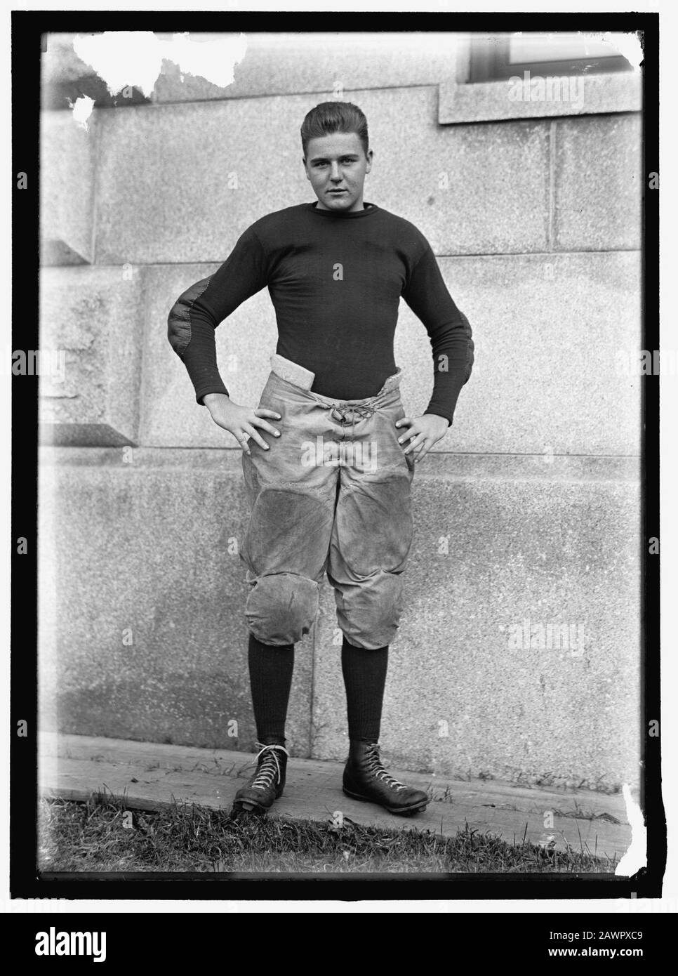 FOOTBALL. NAVAL ACADEMY- TEAM, PLAYERS, COACH, ETC Stock Photo - Alamy