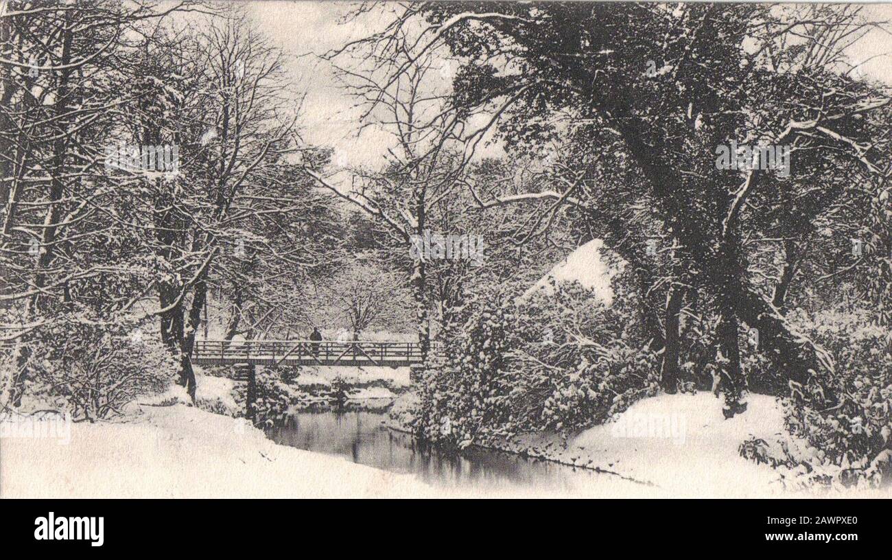 Footbridge at Lady Jane's Cottage, Kilwinning Stock Photo - Alamy