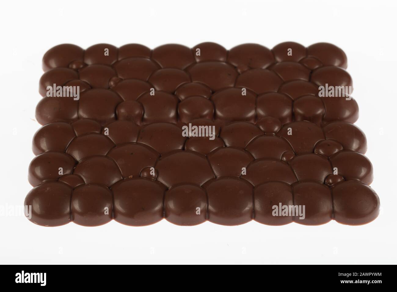 milk chocolate bar, chocolate popping (popcik) isolated on white ...