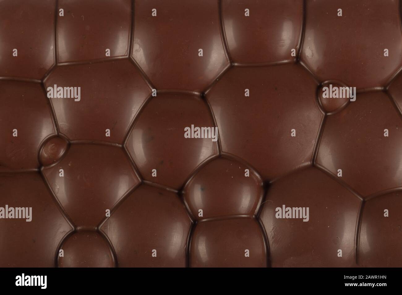 milk chocolate bar, chocolate popping (popcik) isolated on white ...