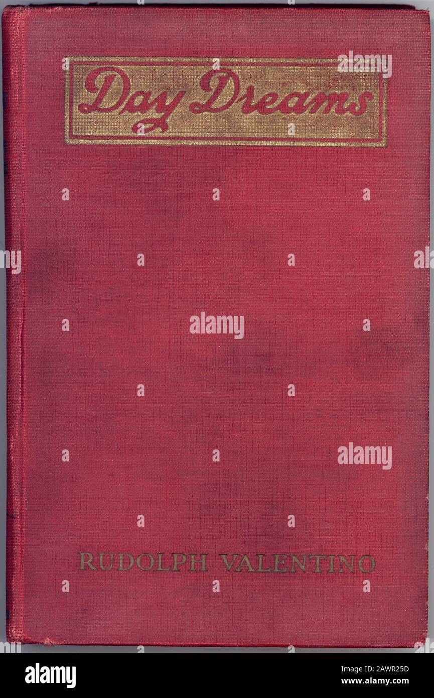 Book poems in italian hi-res stock photography and images - Alamy