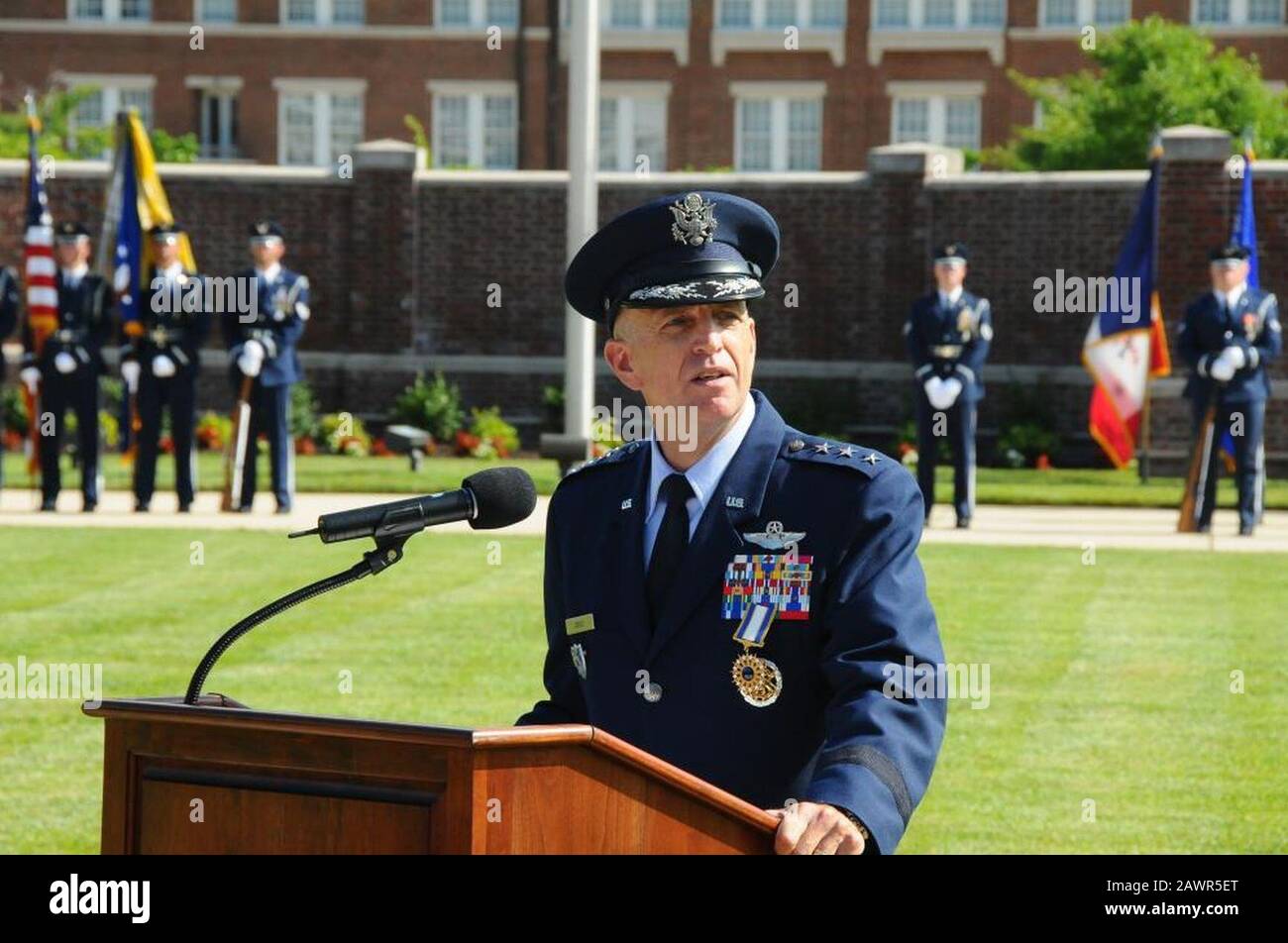 Former AFDW commander recognized for leadership Stock Photo - Alamy