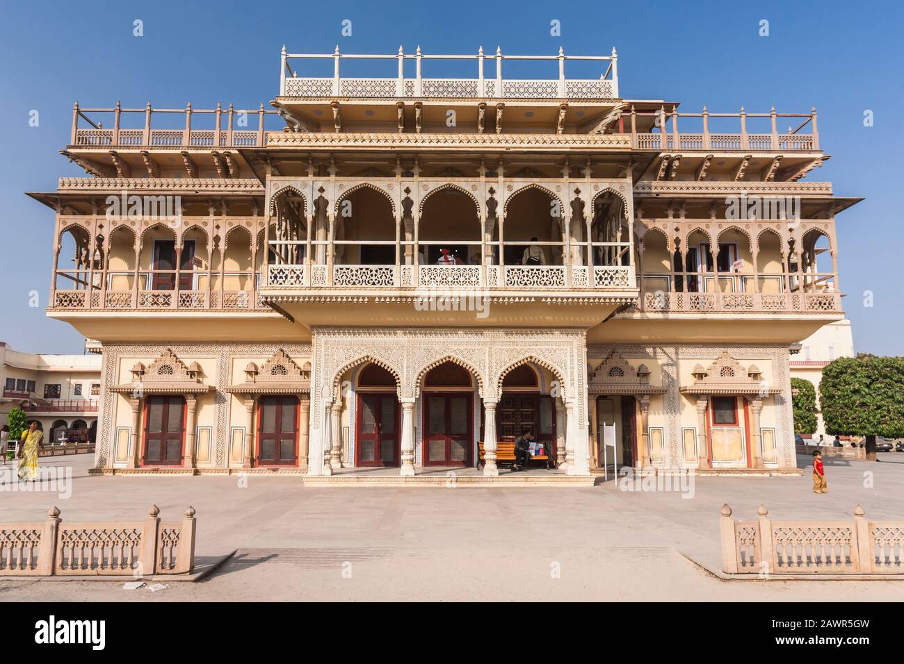 Mubarak mahal courtyard hi-res stock photography and images - Alamy