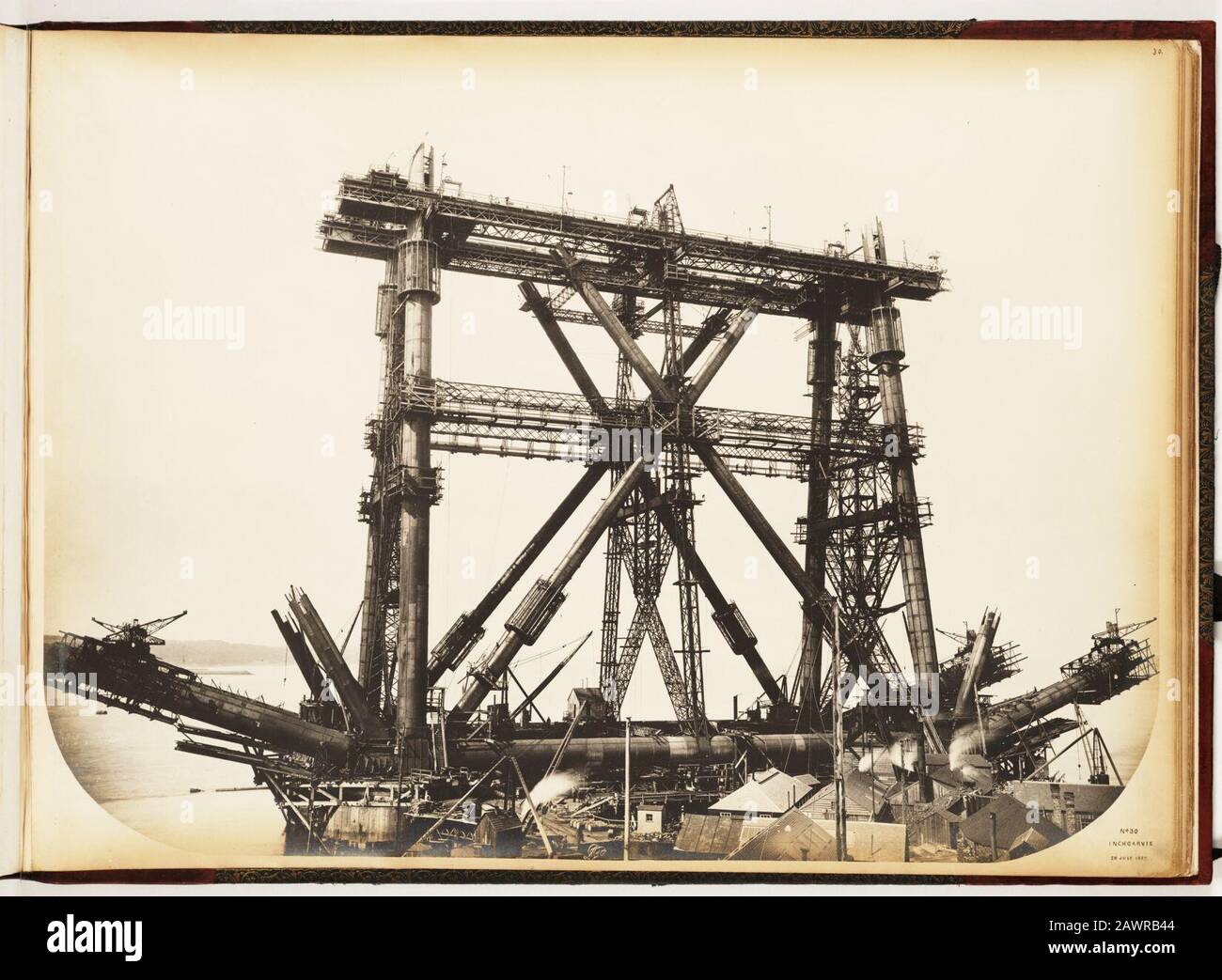 Forth Bridge - Inchgarvie cantilever, three-fourths full height Stock ...