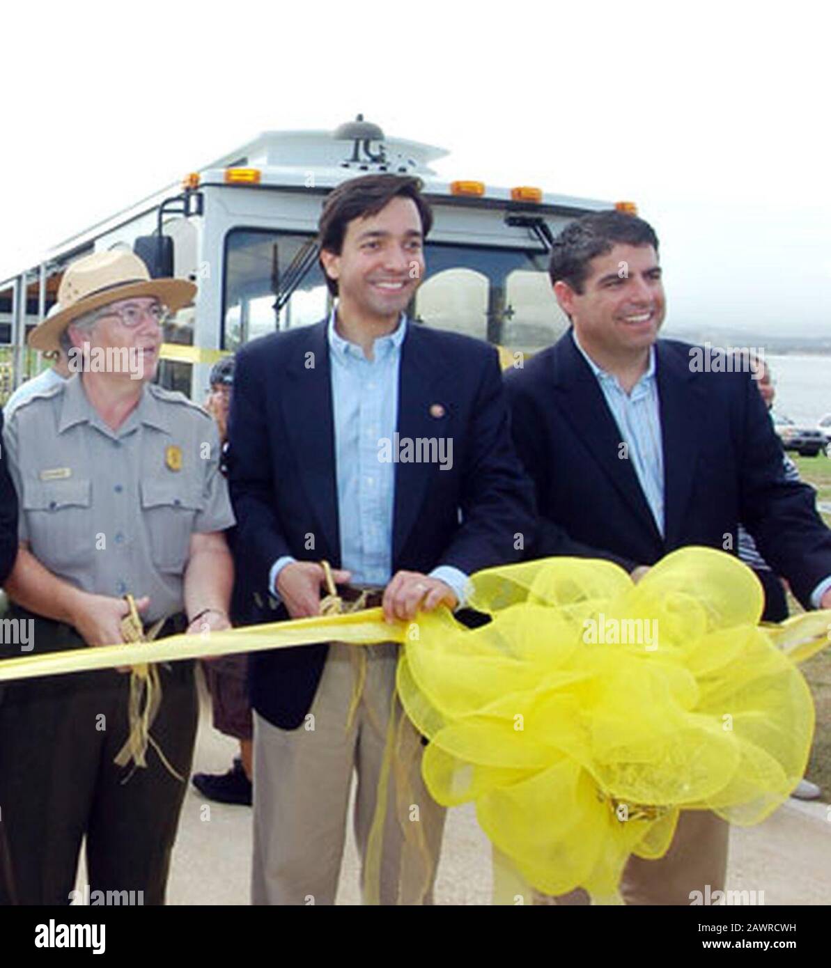 Archival ribbon cutting hi-res stock photography and images - Alamy