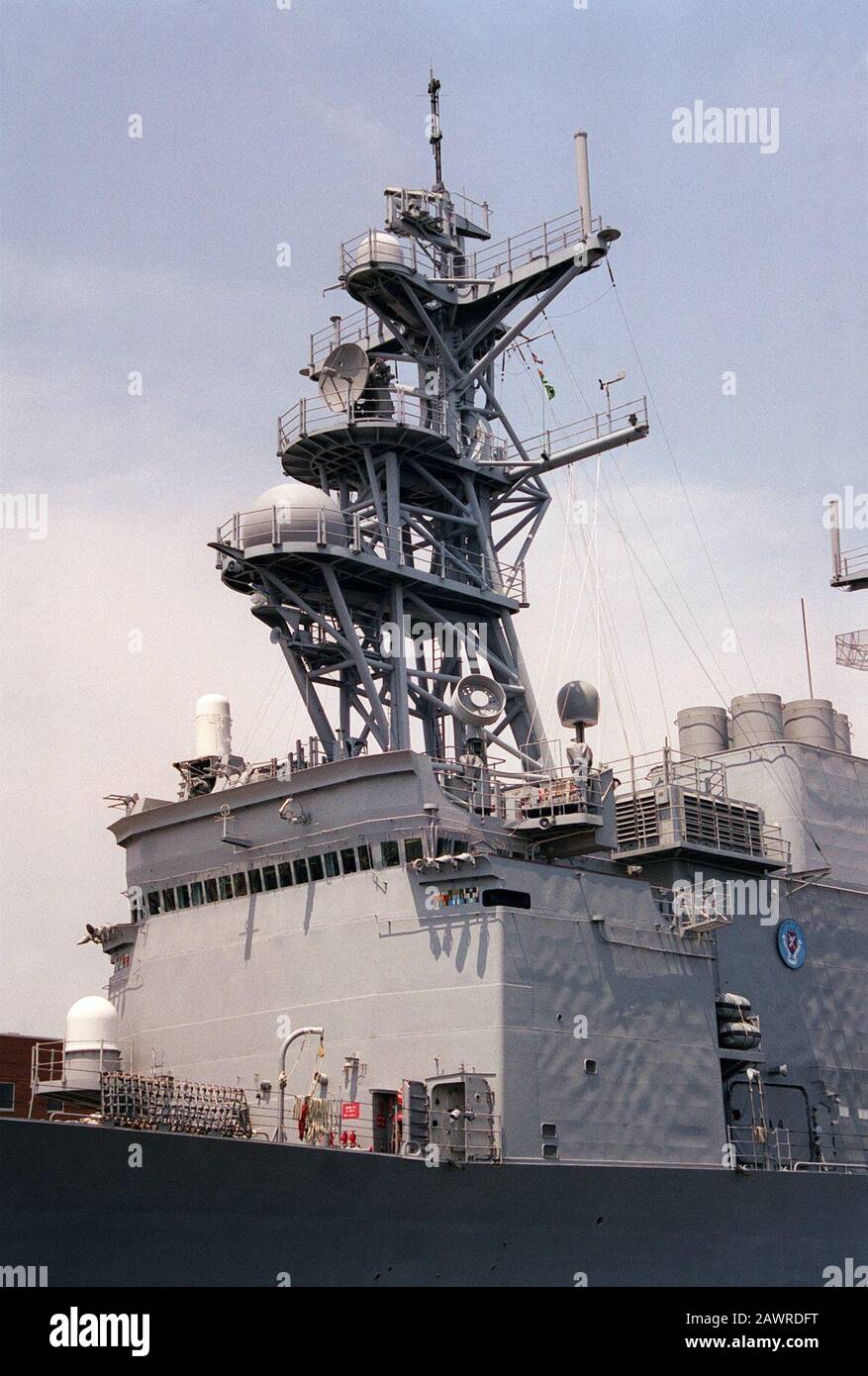 Uss nicholson hi-res stock photography and images - Alamy