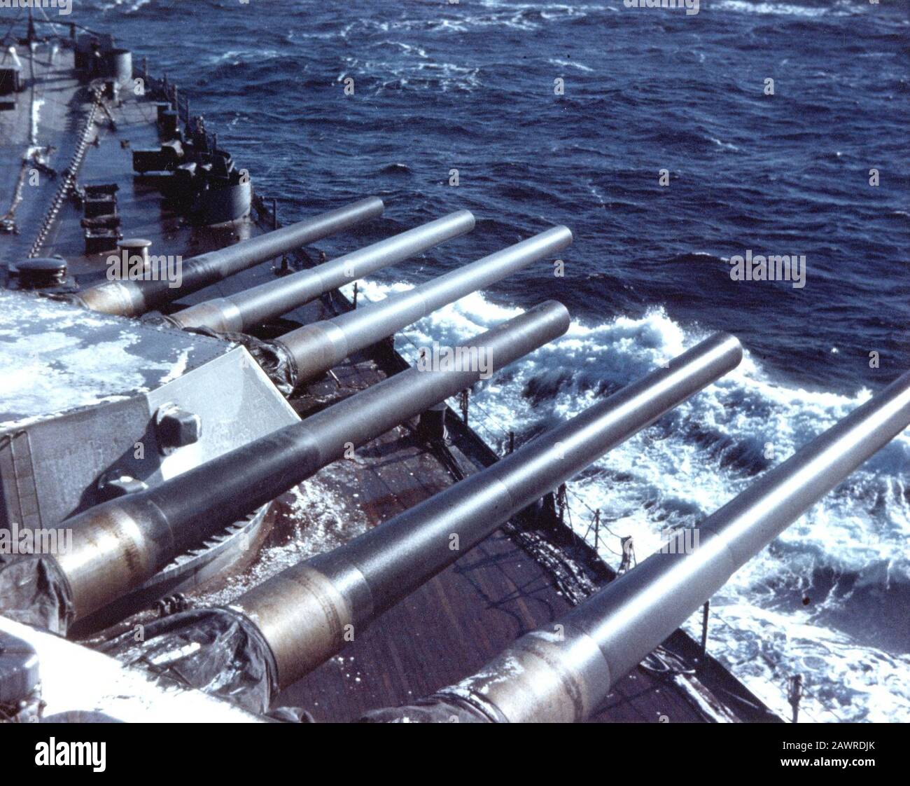 Forward guns of USS Alabama (BB-60) c1942 Stock Photo - Alamy
