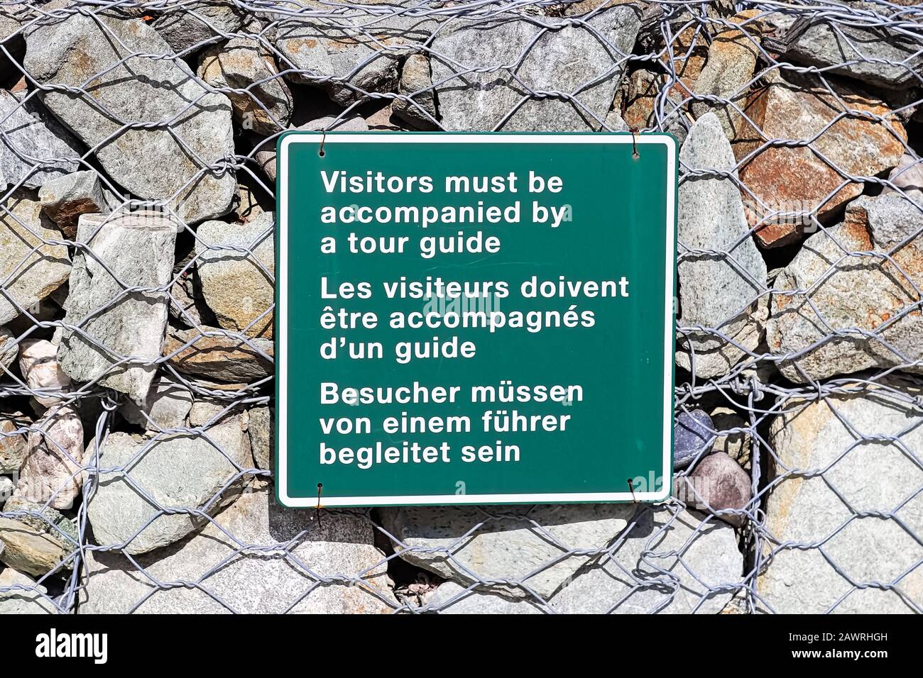 Tour guide sign hi-res stock photography and images - Alamy