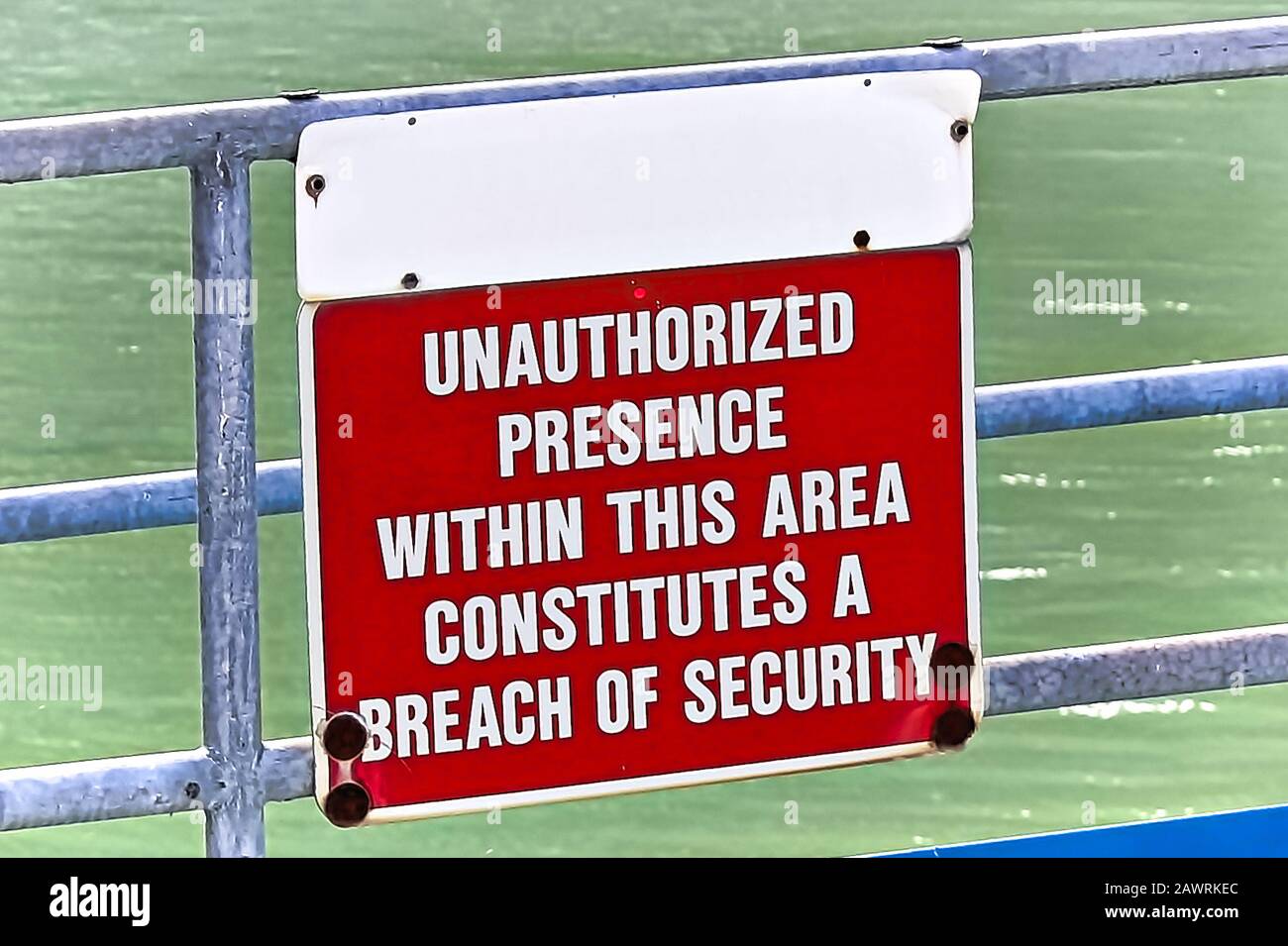 Security breach hi-res stock photography and images - Alamy