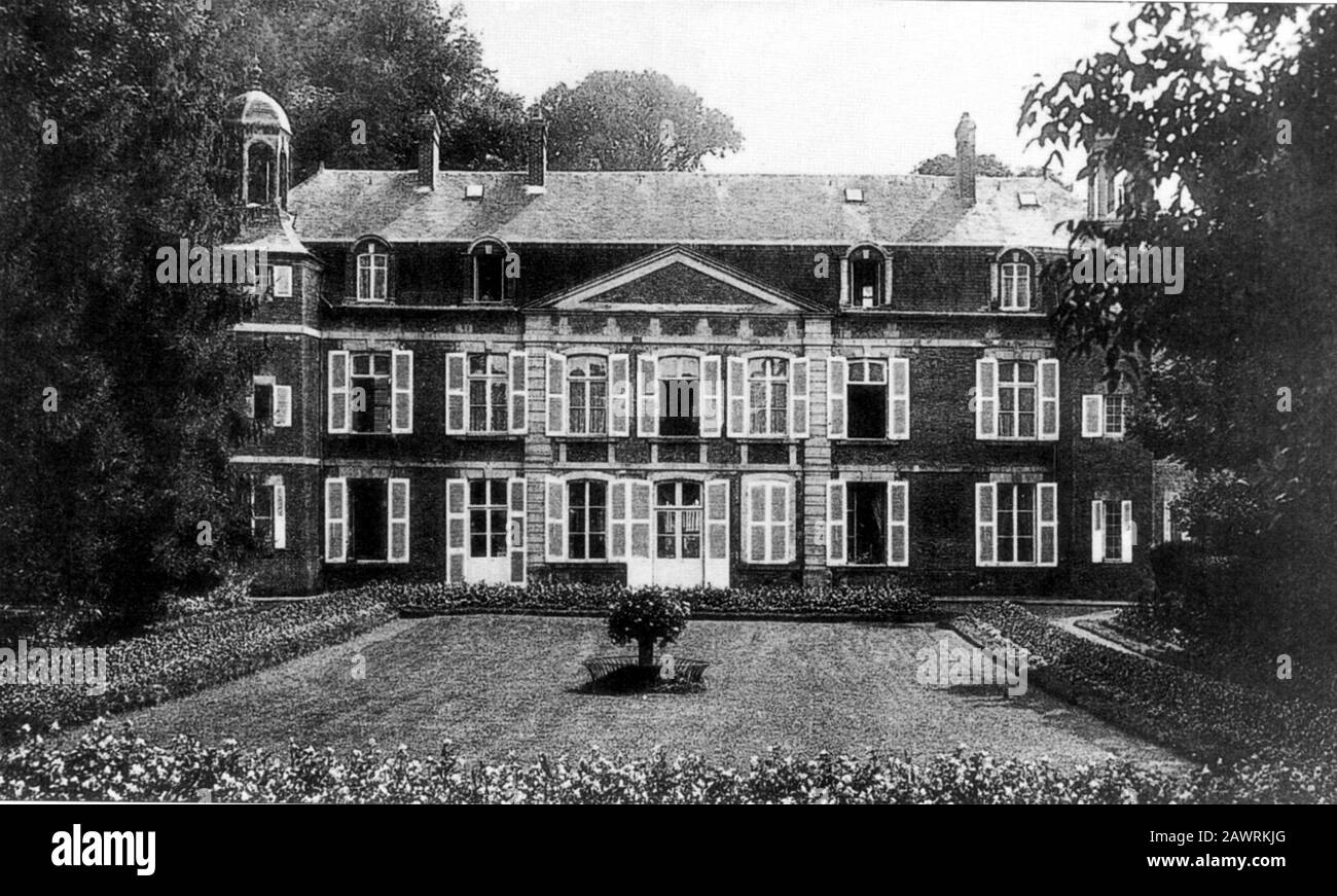 The Chateau de Beaufresne , near Paris ( France ) , the house of the ...