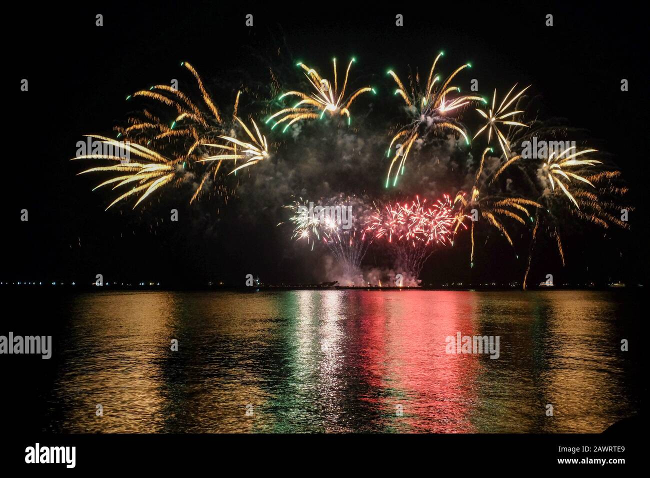International fireworks festival in Manila, Philippines Stock Photo - Alamy