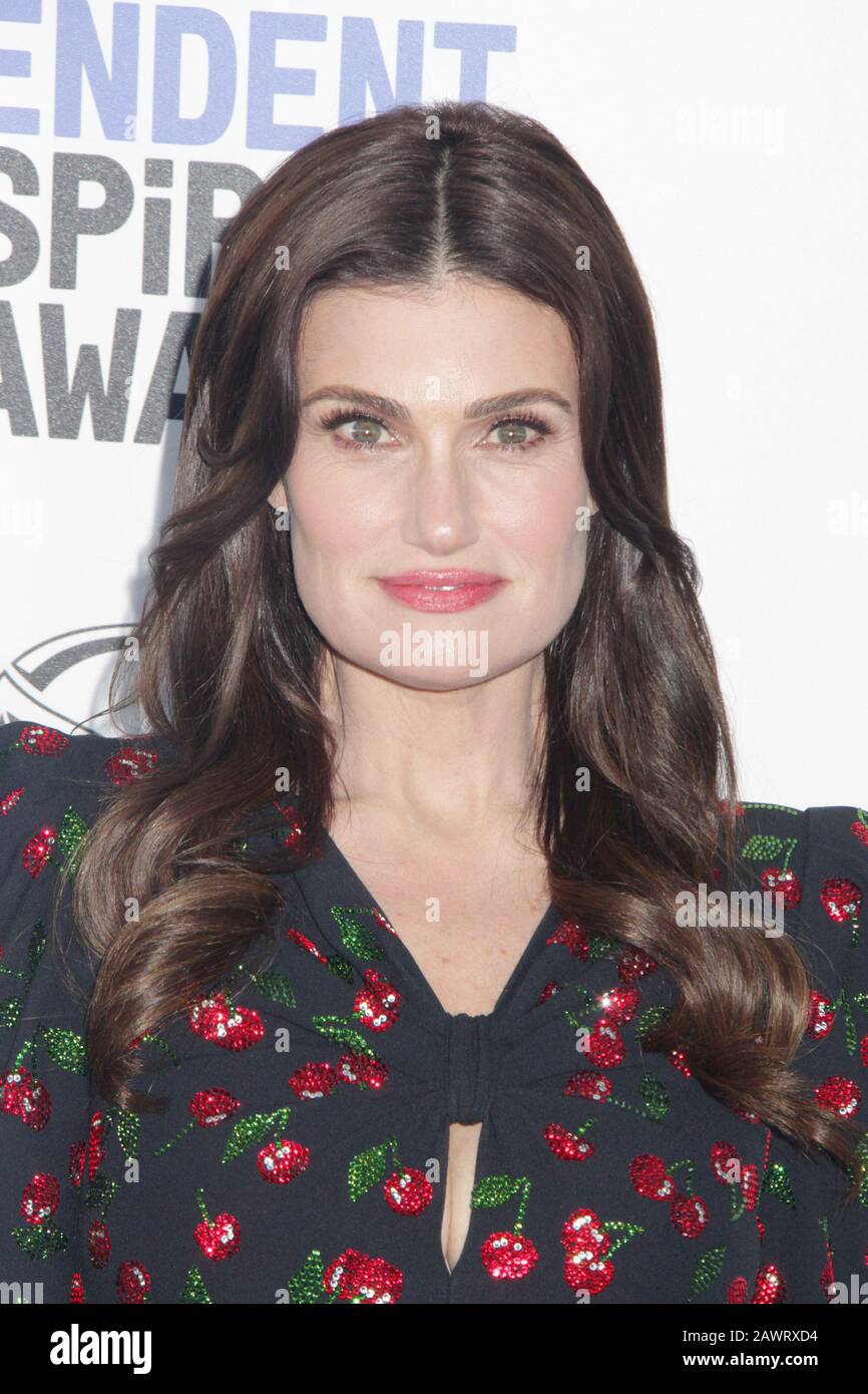 Idina Menzel 02/08/2020 2020 Film Independent Spirit Awards held at the ...