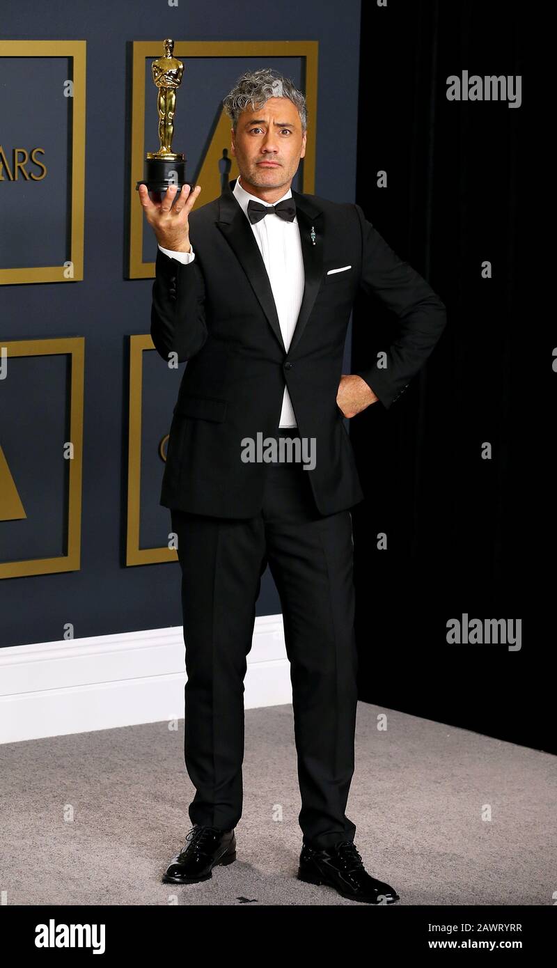 HOLLYWOOD, CA - FEBRUARY 9: Taika Waititi pose in the press room during ...