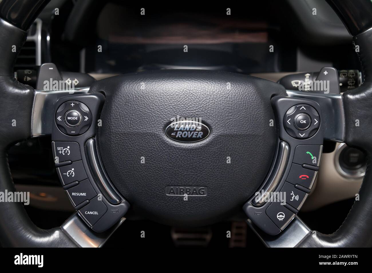 Range Rover Dashboard High Resolution Stock Photography and Images - Alamy