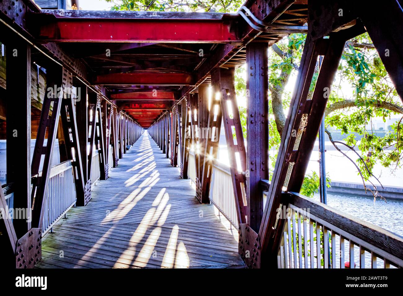 Arkansas River Pedestrian Bridge - Tulsa, OK Stock Photo - Alamy