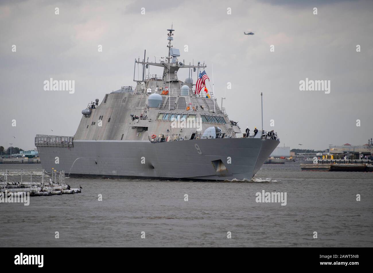 Uss little rock lcs 9 hi-res stock photography and images - Alamy