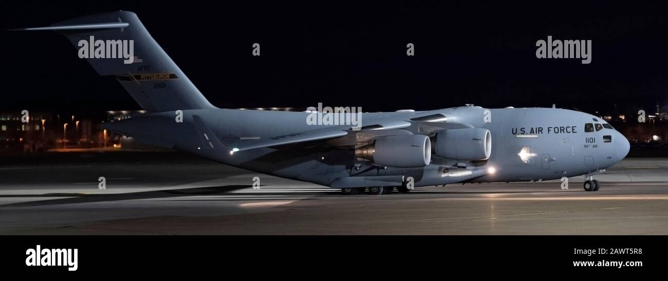 911th airlift wing dod hi-res stock photography and images - Alamy