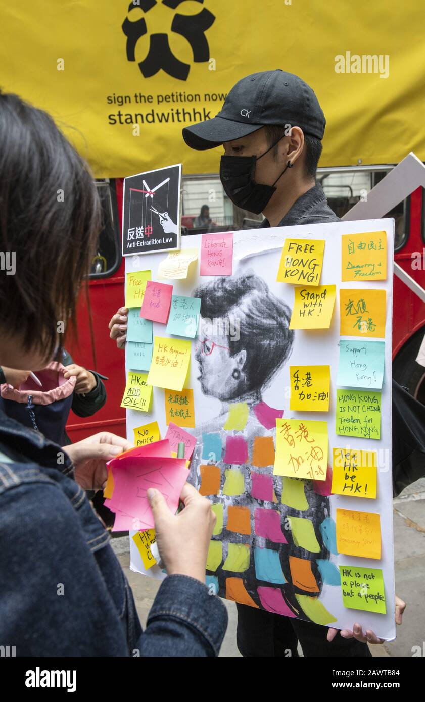 Protest post it notes post its hi-res stock photography and images - Alamy