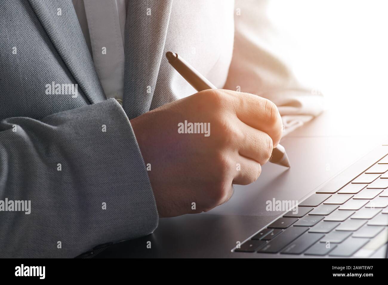 Digital agreement signing online hi-res stock photography and images ...