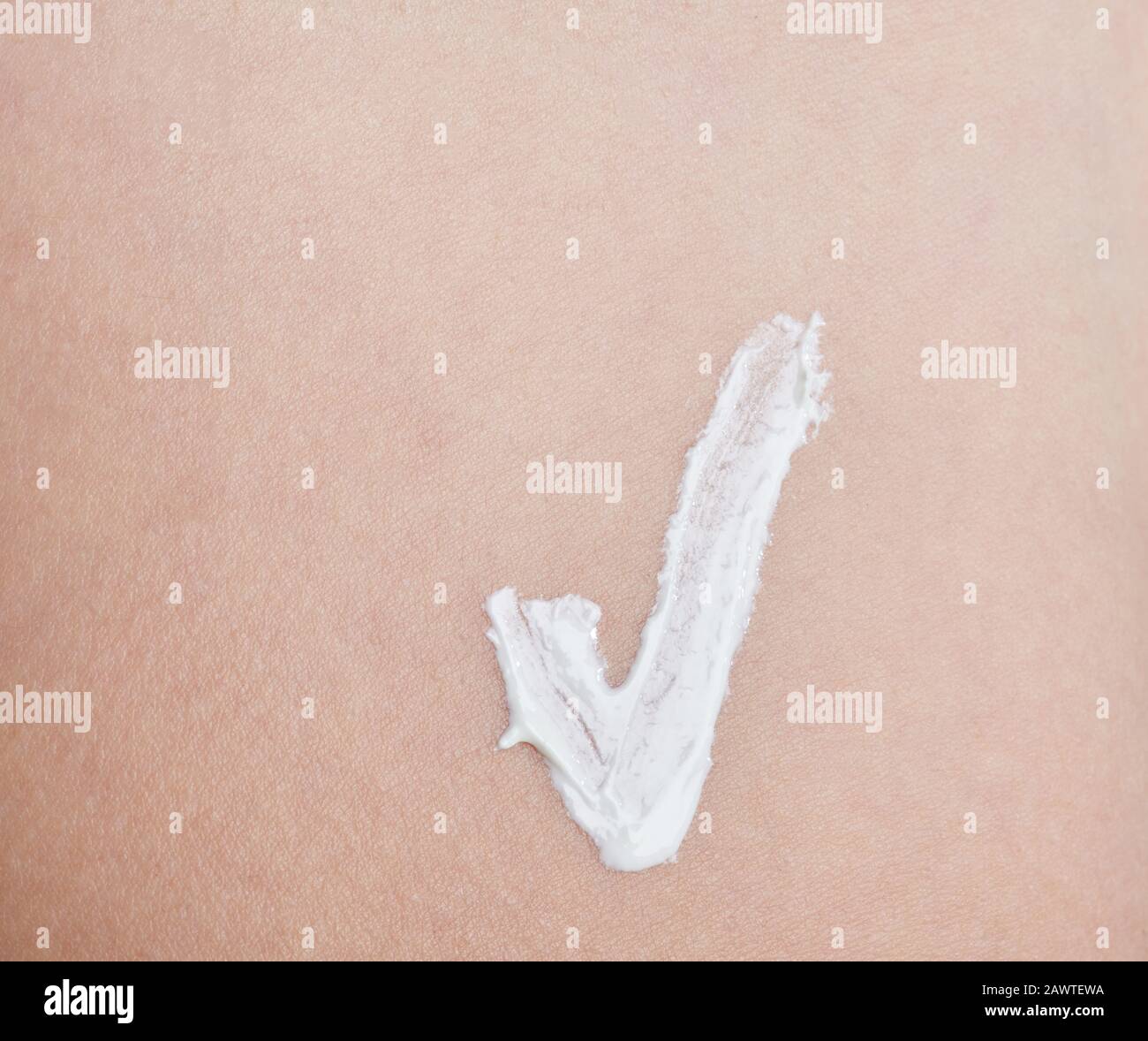 Tick sign hi-res stock photography and images - Alamy