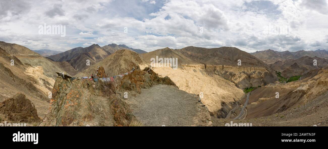 Himalaya panoramic view hi-res stock photography and images - Alamy
