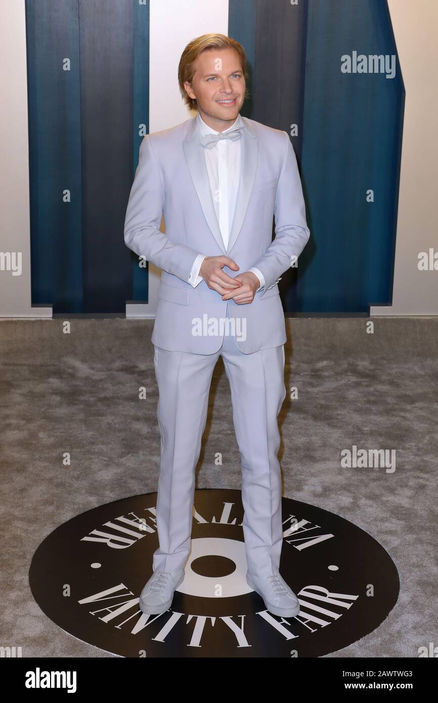 Ronan Farrow at the 2020 Vanity Fair Oscar Party hosted by Radhika ...