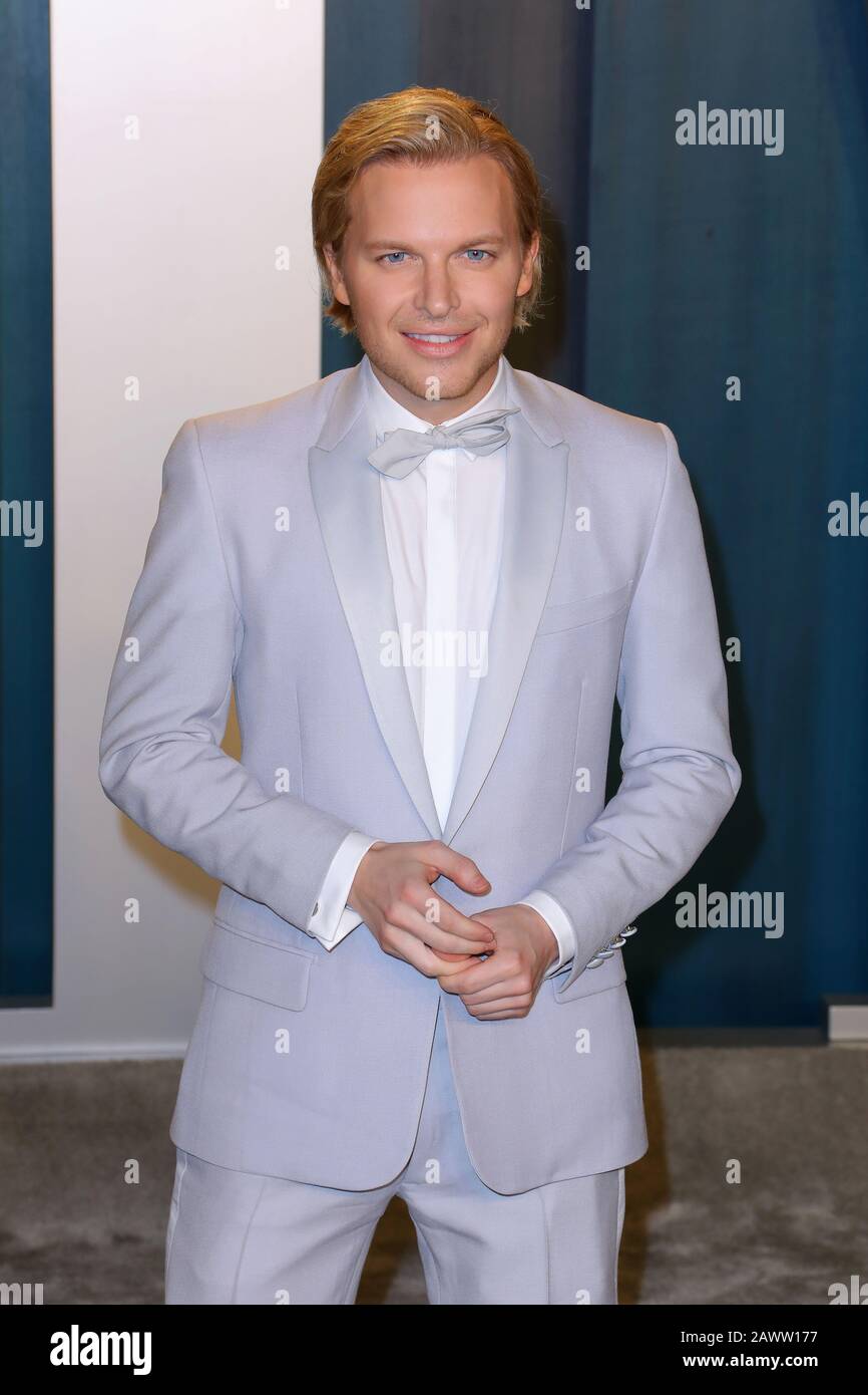 Ronan Farrow at the 2020 Vanity Fair Oscar Party hosted by Radhika ...