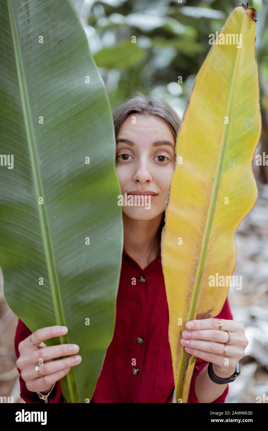 Woman face skin hiding hi-res stock photography and images - Alamy
