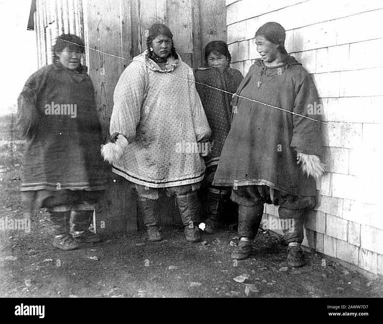 Eskimo women hi-res stock photography and images - Alamy