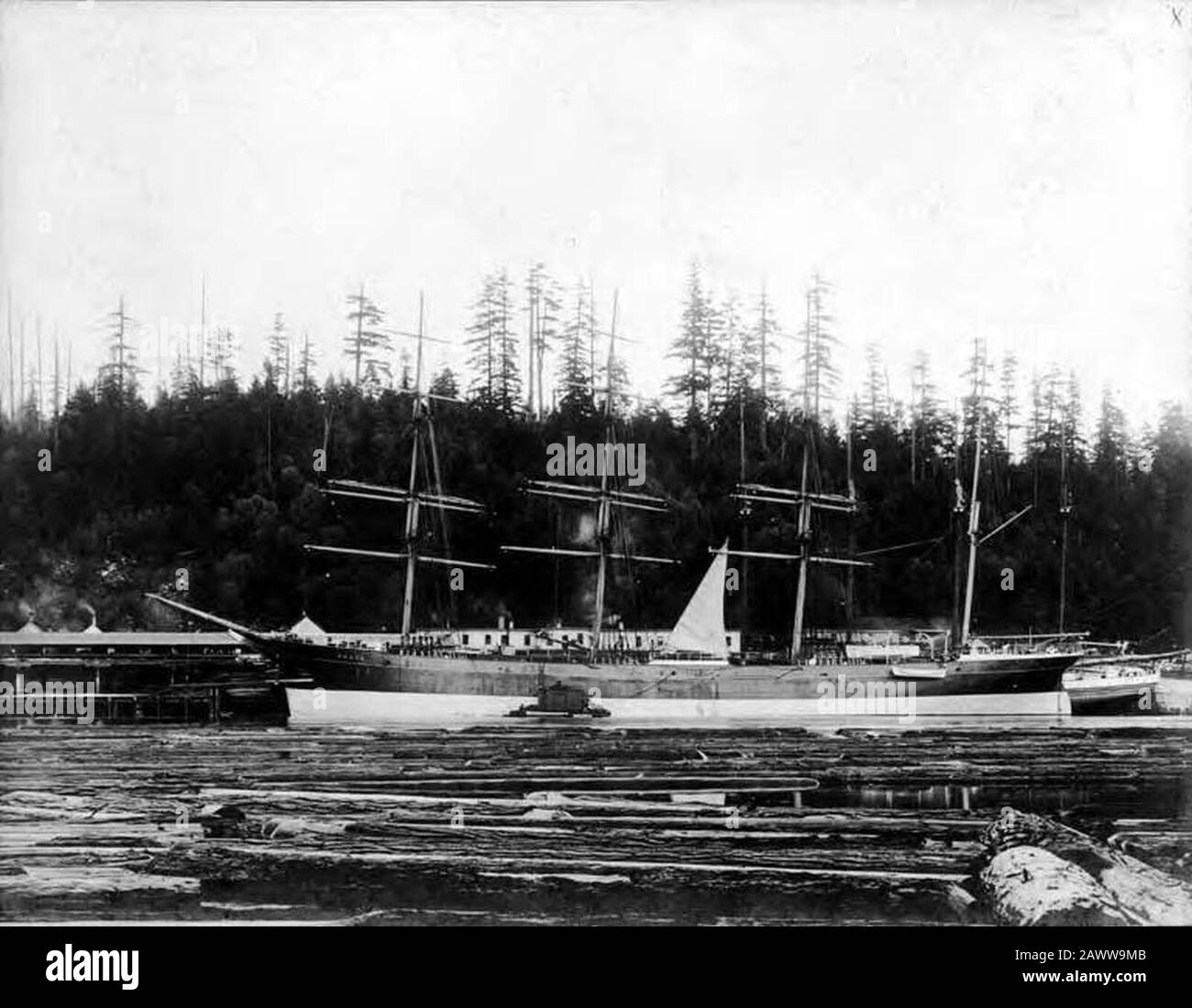 Four masted Black and White Stock Photos & Images - Alamy