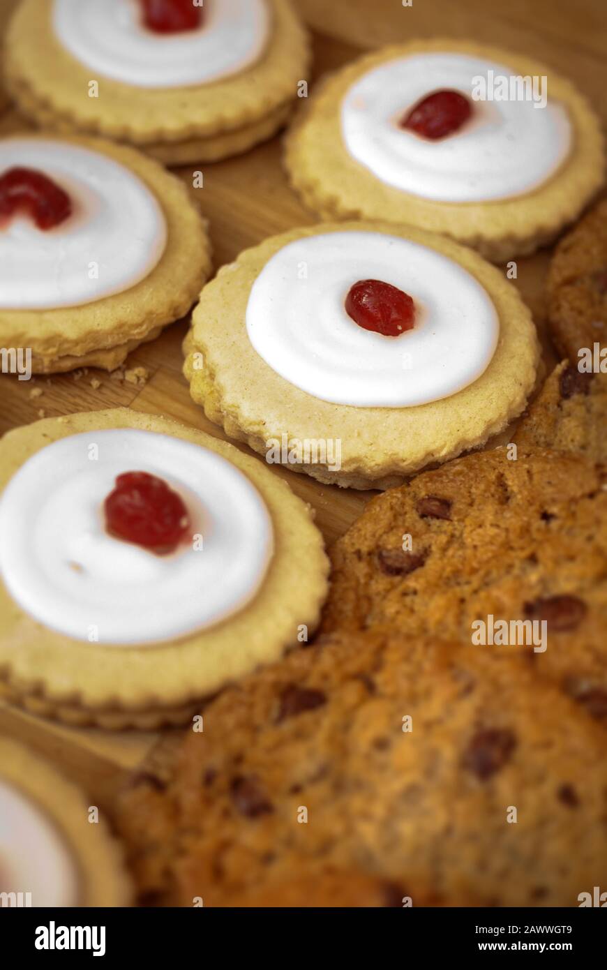 Iced biscuits hi-res stock photography and images - Alamy