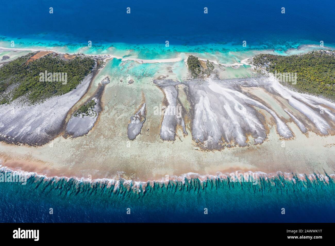 Impressions of Apataki Atoll, Tuamotu Archipel, French Polynesia Stock ...