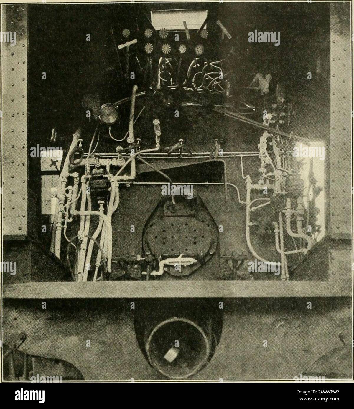 Leafsprings hi-res stock photography and images - Alamy