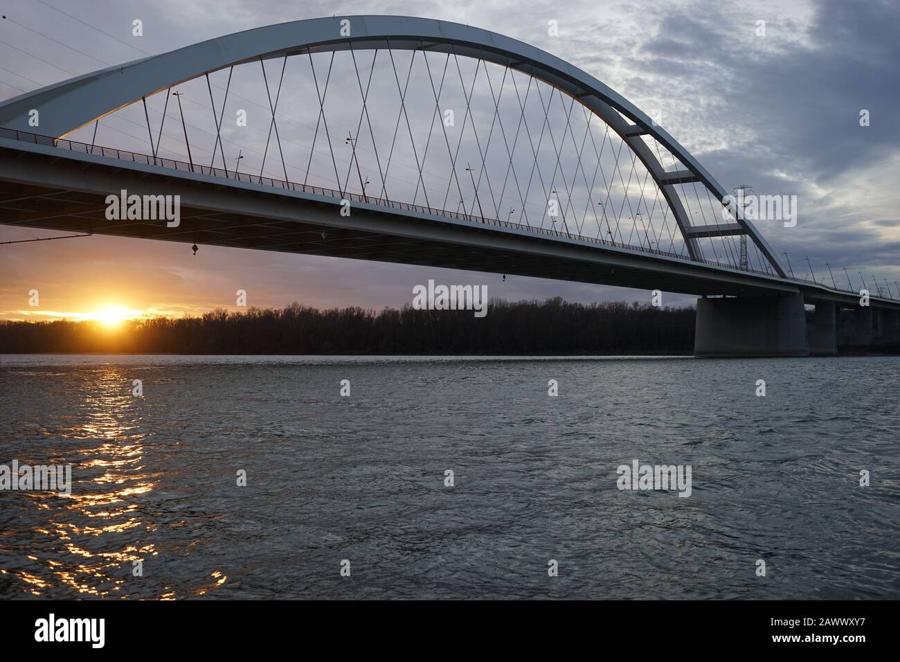Pentele bridge hi-res stock photography and images - Alamy