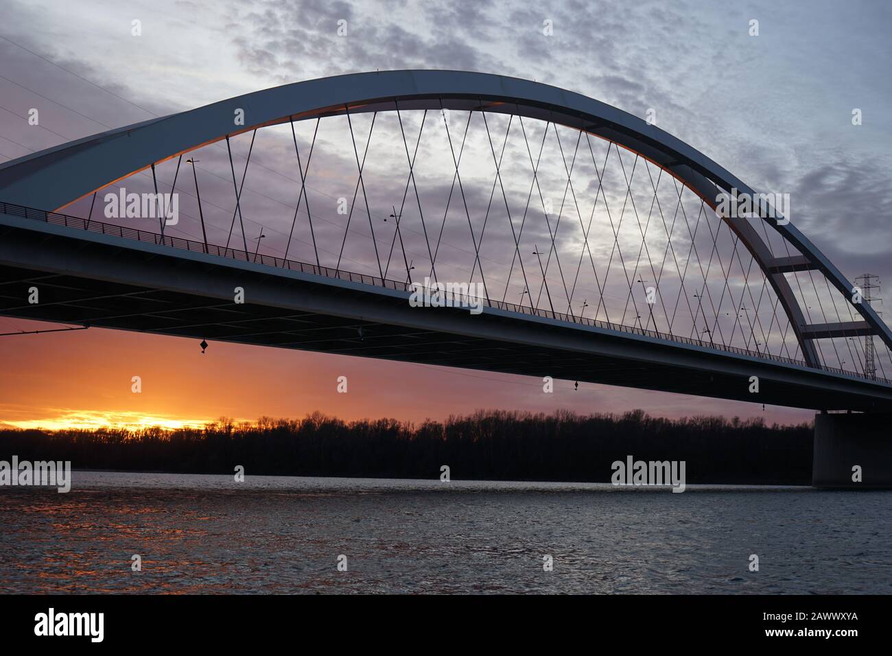 Pentele bridge hi-res stock photography and images - Alamy