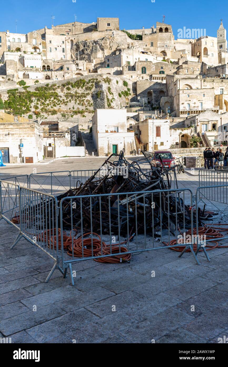 James bond explosion hi-res stock photography and images - Alamy
