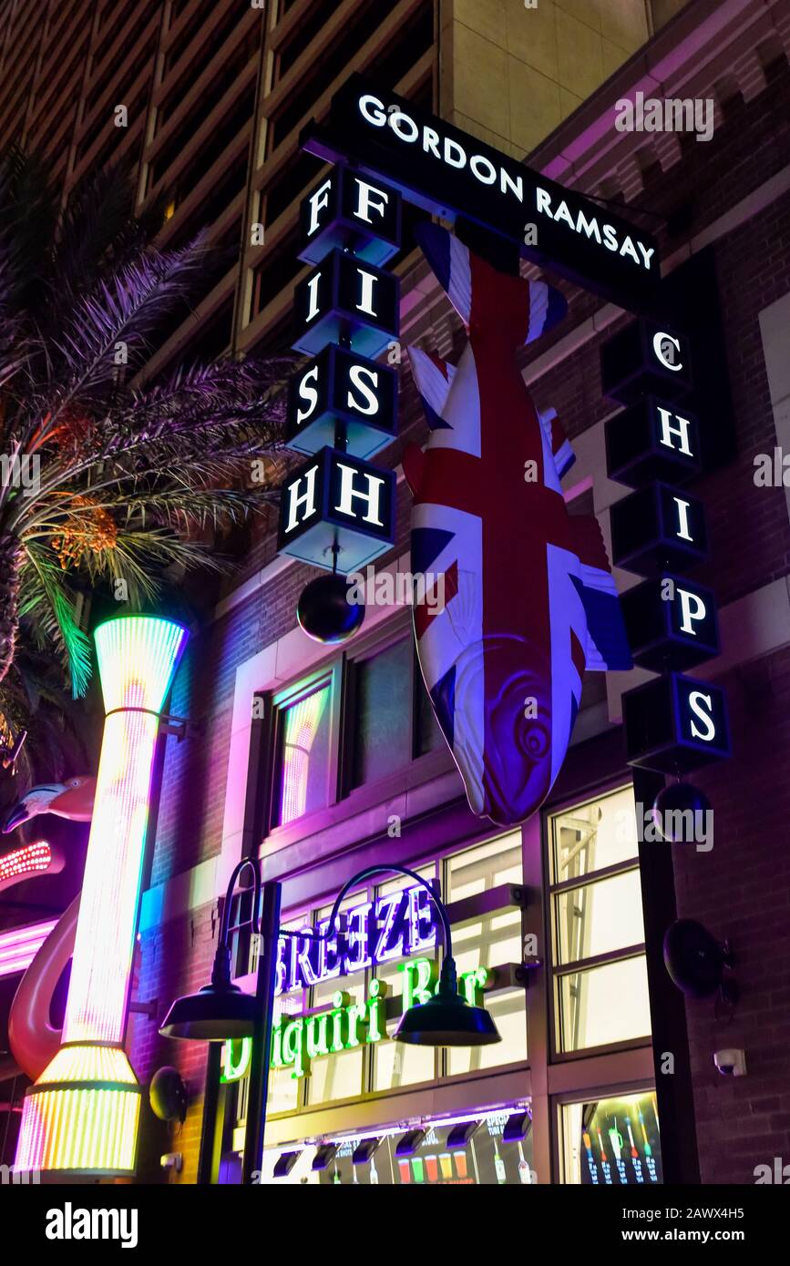 Gordon ramsey fish hi-res stock photography and images - Alamy