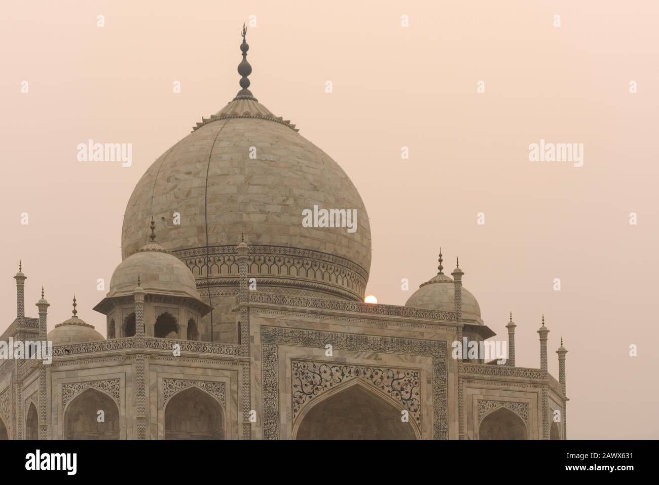 Small taj mahal hi-res stock photography and images - Alamy