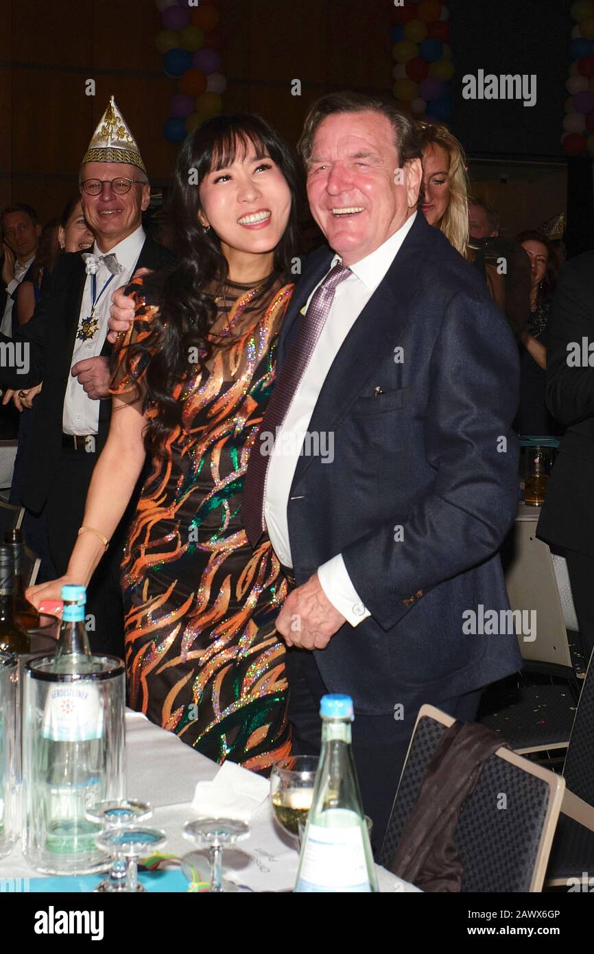 Hanover, Deutschland. 08th Feb, 2020. Gerhard Schroder with his wife ...