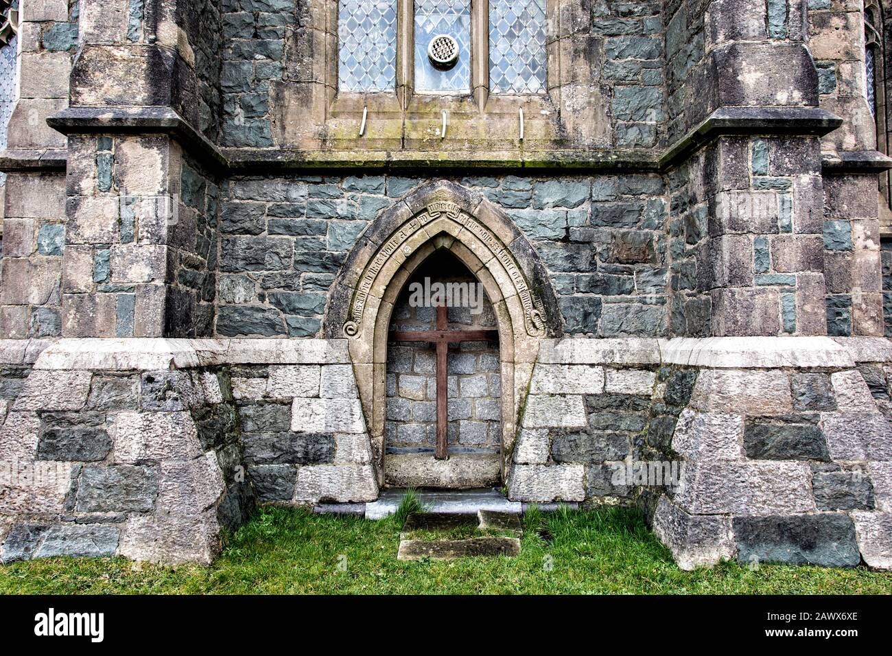 Christ Church Deiniolen north wales Stock Photo - Alamy