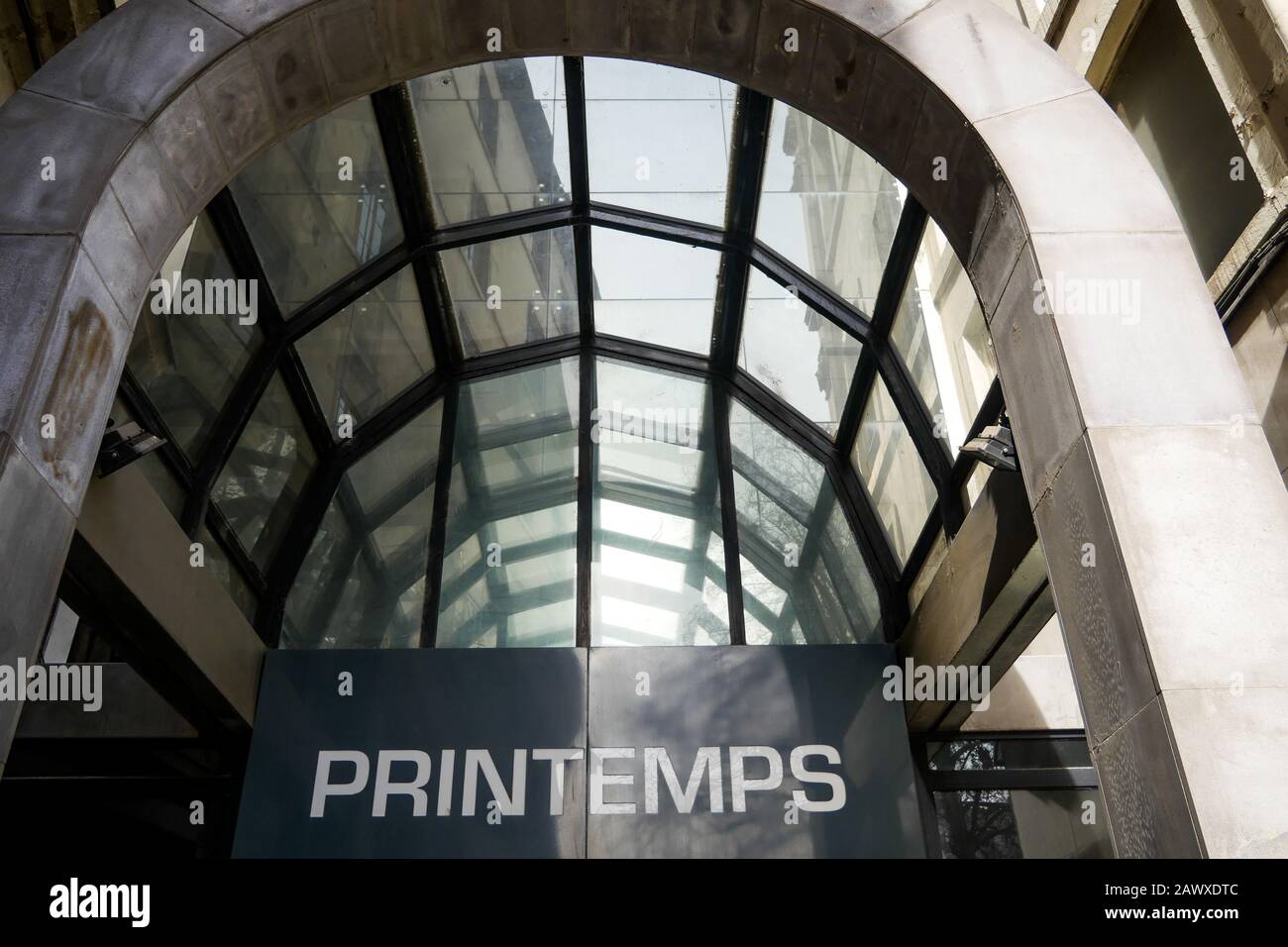 Le Printemps department shop, Lyon, France Stock Photo - Alamy