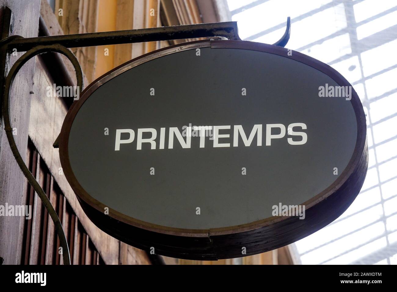 Department store le printemps hi-res stock photography and images - Alamy