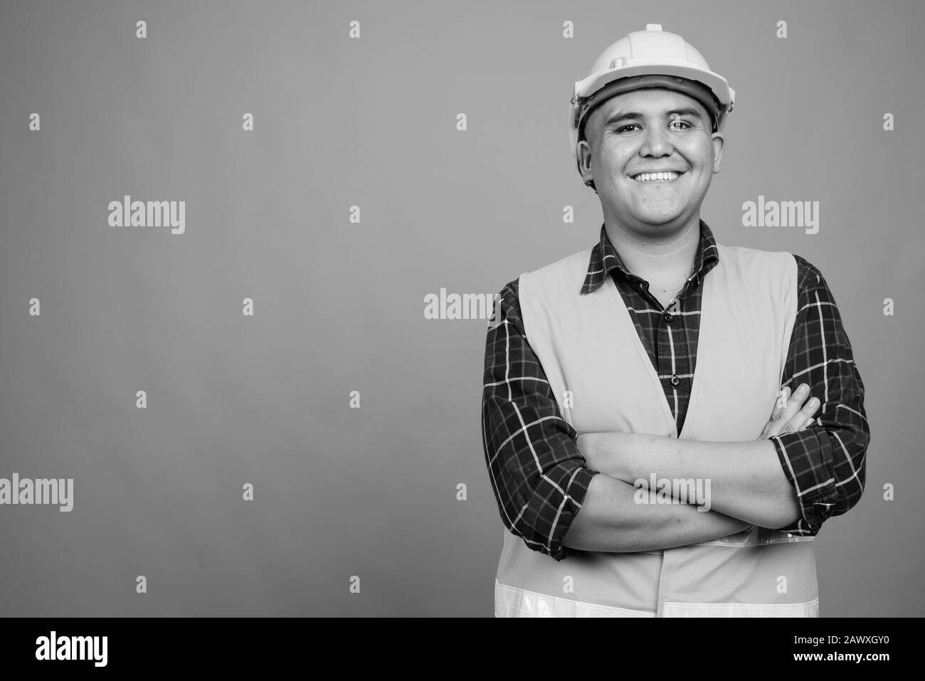 Portrait of young Asian man construction worker Stock Photo - Alamy