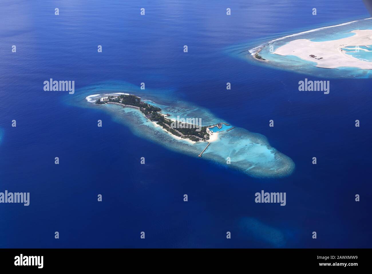 Aerial view of the maldive island Helengeli Stock Photo - Alamy