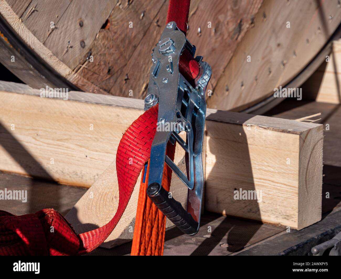 Transport securing lashing strap on truck Stock Photo - Alamy Transport securing lashing strap on truck Stock Photo - Alamy