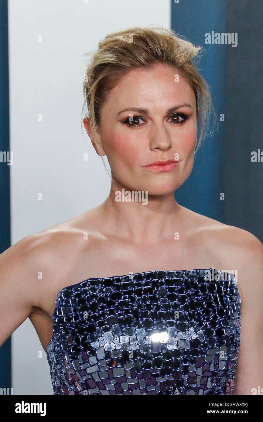Los Angeles, USA. 09th Feb, 2020. Anna Paquin walking on the red carpet ...