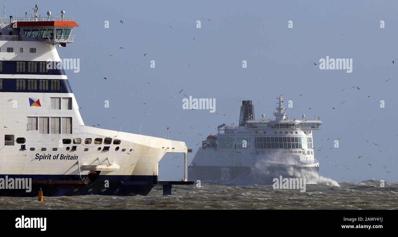 The DFDS Calais Seaways ferry (right) crashes through waves as high ...